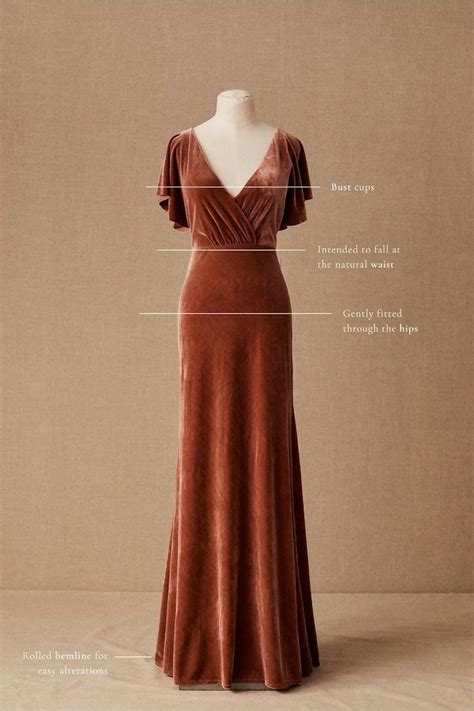 Pin By Estrela On Vestidos Velvet Dress Fancy Dresses Beautiful