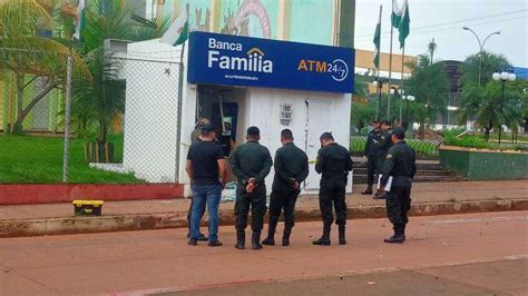 Bandidos explodem caixa eletrônico dinamite em Cobija