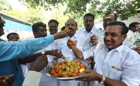 அதிமுக பொதுச்செயலாளர் ஆனார் எடப்பாடி பழனிசாமி மகிழ்ச்சியில்
