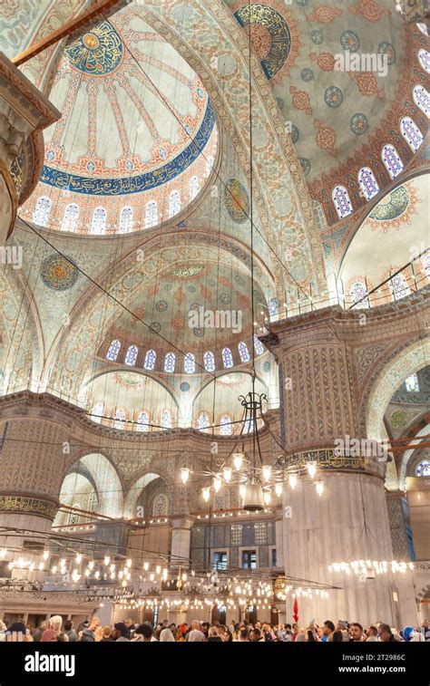 Istanbul Die Decke Der Blauen Moschee Auch Bekannt Als Sultan Ahmed