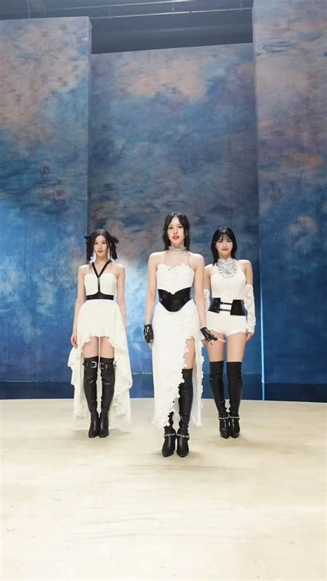 230721 TikTok Japan Update MISAMO JAPAN 1st MINI ALBUMMasterpiece