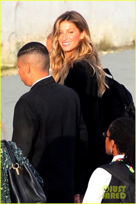 Gisele Bunchen Proud To Present The World Cup Trophy In Brazil Photo