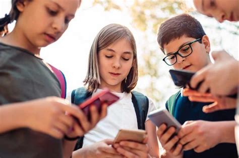 Education Le Gouvernement Britannique Veut Interdire L Utilisation