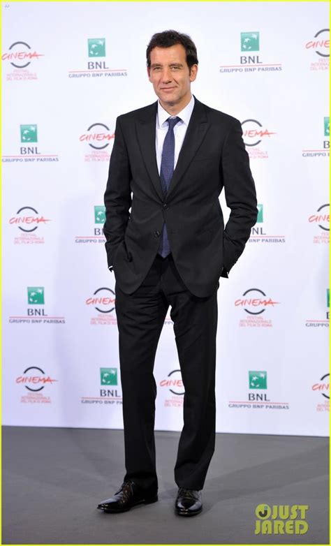 Clive Owen Is Dapper In Velvet At The Knick Premiere In Rome Photo