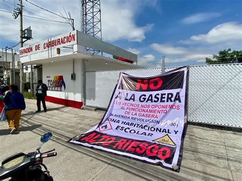 La Jornada Vecinos De Ecatepec Demandan Cierre De Gasera Irregular