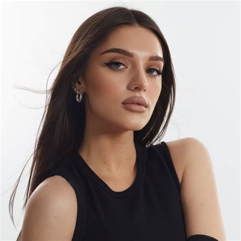 Kayana Kayana Off On Threads