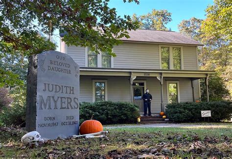 North Americas Spookiest Film Locations Horror Icons And Their Haunting