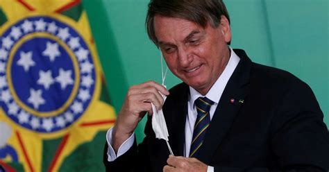 Bolsonaro diz que CoronaVac não tem comprovação científica