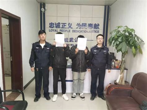 蟊贼拉车门“碰运气”，栽了！澎湃号·政务澎湃新闻 The Paper