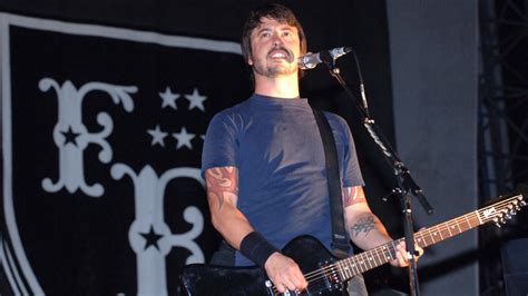 Dave Grohls Guitars The 6 Strings Behind The Foo Fighters Guitar World