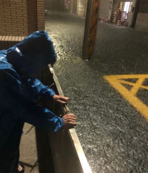 豪雨狂炸整晚！新竹地下道淹水吞3車 Beanfun