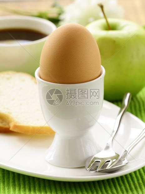 健康早餐用鸡蛋和烤面包高清图片下载 正版图片503640985 摄图网