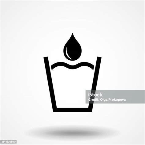 白色背景水玻璃圖示的例證向量圖形及更多一個物體圖片 一個物體 乾淨 全球性 Istock