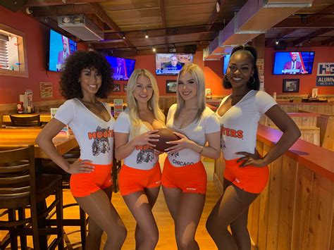 Sep 10 Football Season At Chicagoland Hooters Locations Chicago Il