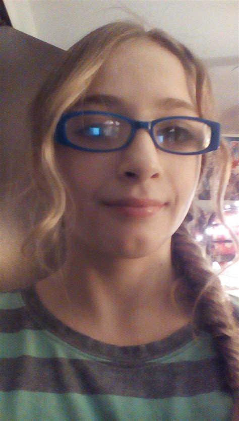 Pin By Ilona On Beautiful Things I Like Girls With Glasses Girl