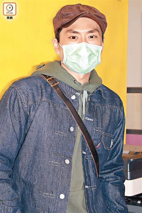 父母檢疫呈陰性 森美教絕招機上自保 東方日報