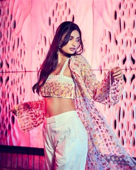 Athiya Shetty Aka Athiyashetty Photos Stills And Images