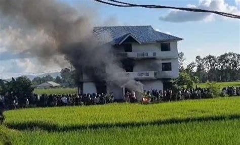 Violence Flares Up Again In Manipur Protesters Set Bjp Office On Fire