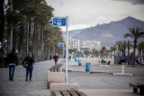 Alicante prepara sus playas para la Semana Santa Información