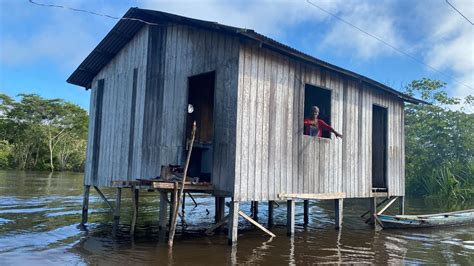 Rio Juruá transborda e Defesa Civil monitora áreas alagadas em Cruzeiro