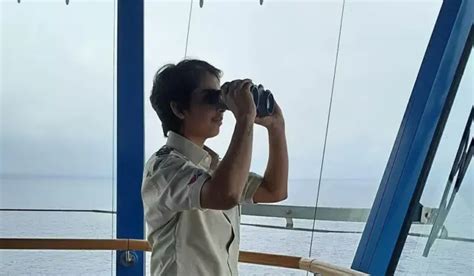 නයෝමි අමරසිංහ ‘මගී නෞකාවක පිරිමින්ගේ රස්සාවකට ගිය පළමු ශ්‍රී ලාංකික කත