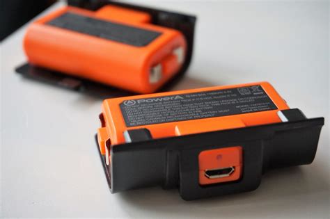 Microsoft Xbox One Play And Charge Kit Vs Powera Play And Charge Kit