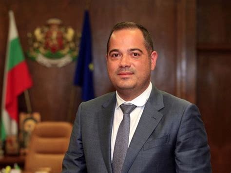 Бивши МВР министри водачи в София област Калин Стоянов срещу Младен Маринов