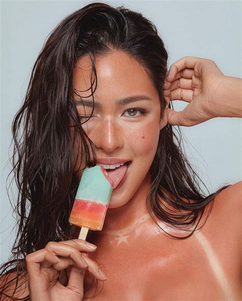 เปลี่ยนลุคส์เกือบจำไม่ได้ หลิงหลิง ควอง ลุคส์ใหม่แซ่บกว่าเดิม สมกับฉายา ยอดพีระมิดโพซ้าย