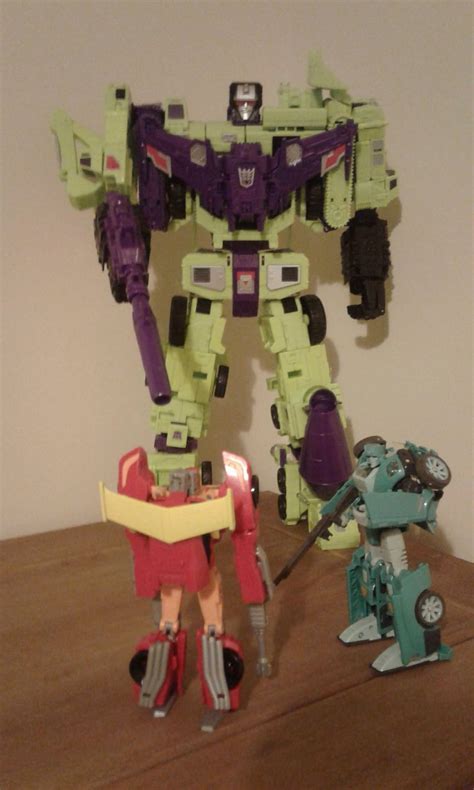 I Tried Telling You Not To Challenge The Constructicons To A One On