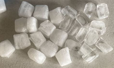 7 Ways To Make Cloudy Ice Cubes At Home Great For Chewing