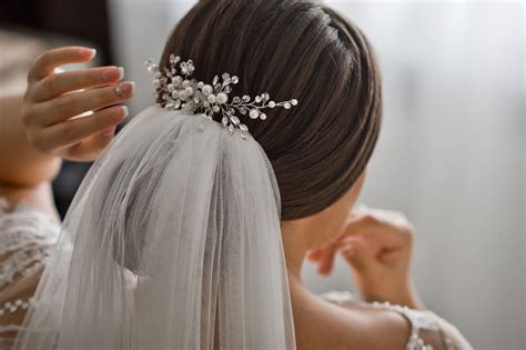 Ślubne Nakrycie Głowy Które Wybrać I Jak Dopasować Je Do Sukni ślubnej Izabela Janachowska