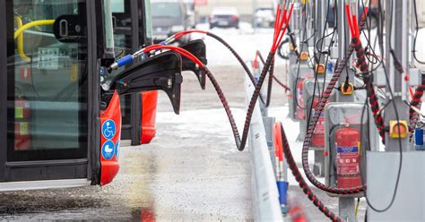 В странах Балтии снижаются цены на топливо