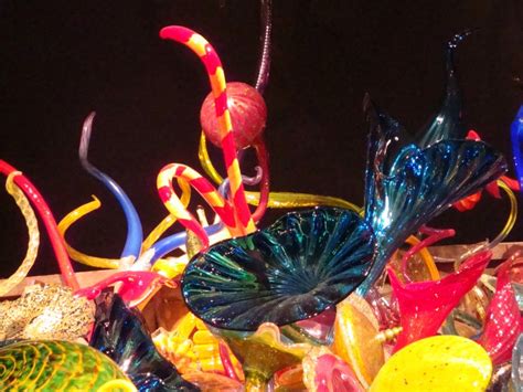 A Wonderland Through The Looking Glass The Art Of Dale Chihuly