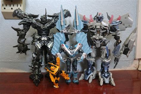 Turns Out My Tallest Transformer Is A Deluxe Transformers