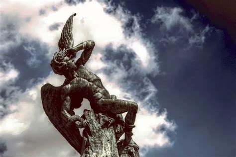 Qual Era O Nome De Lucifer Quando Era Anjo Cetro Concursos