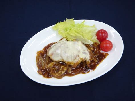 かけておいしいデミグラスソース 290g（レシピ） いい味、いい笑顔【コーミ株式会社】