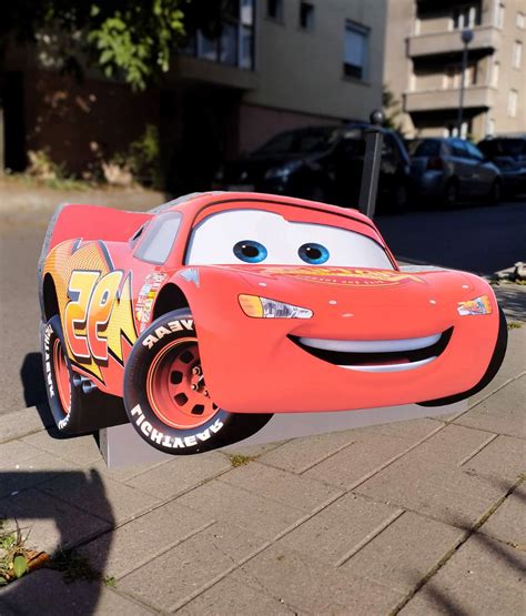 3Д фигура КОЛА МАККУИН СВЕТКАВИЦАТА Miky Bg