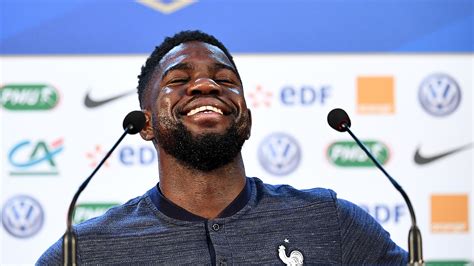 La Reacción De Samuel Umtiti Al Ser Confundido Con Otro Jugador En Una