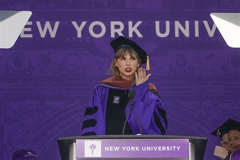 Taylor Swift Gets Wild For Pumps For Nyu Graduation Honorary Doctorate