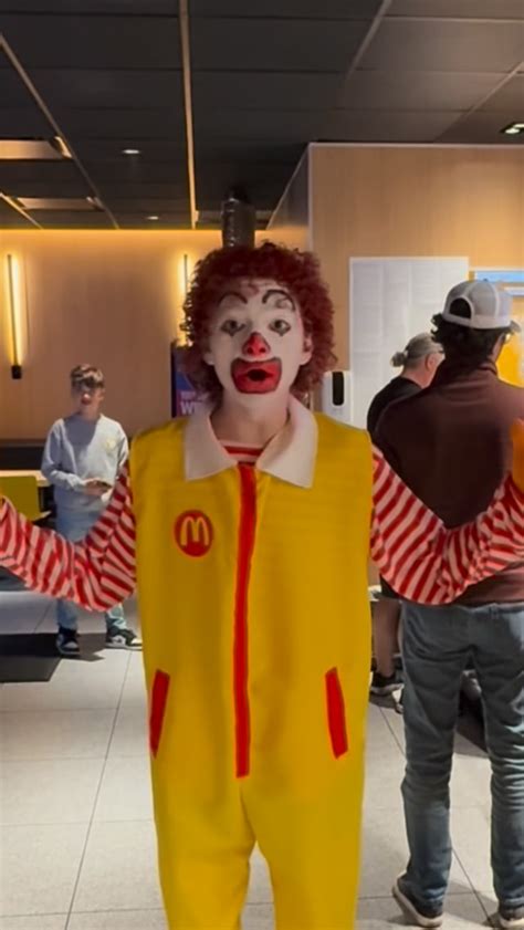 Ronald Mcdonald Mascot