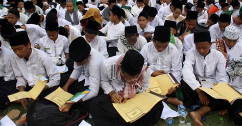 Dibuka Pendaftaran Beasiswa Untuk Santri Berprestasi
