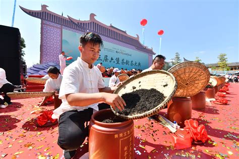 （社会）广西梧州举办六堡茶文化节和宝石节新华社黄孝邦苍梧县