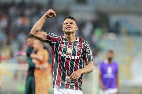 Lateral Do Fluminense Fala Sobre Thiago Silva Um Cara Muito Vencedor Fluminense Últimas