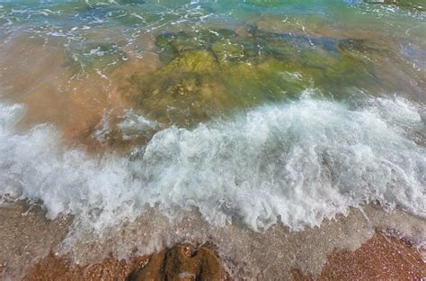 海の波美しい青い海の波の写真クローズアップ海や海でのビーチバケーション画像とテキストを挿入する背景観光旅行 キラキラしたのストックフォトや
