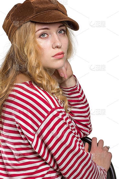长头发的漂亮女孩
