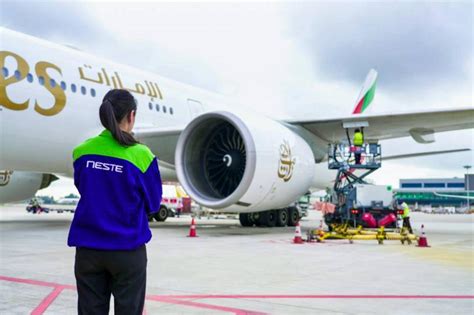 طيران الإمارات تبدأ استخدام وقود مستدام لرحلاتها من سنغافورة صحيفة الخليج