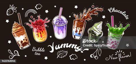 버블 밀크 티 포스터 아이스 커피 컵 밀크 셰이크 음료 음식 디저트 초콜릿 모카 크림과 검은 색 배경에 귀여운 스무디 수평 여름 배너 만화 벡터 디자인 타피오카 펄에 대한