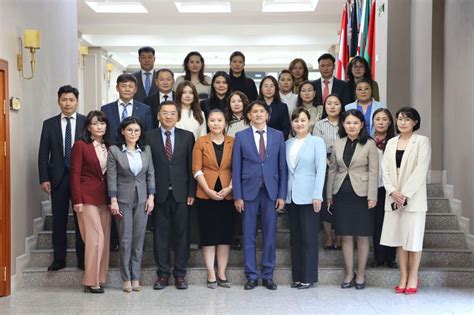 Нэгдсэн үндэстний байгууллагын “Эмэгтэйчүүдийг алагчлах бүх хэлбэрийг устгах тухай конвенц” нь