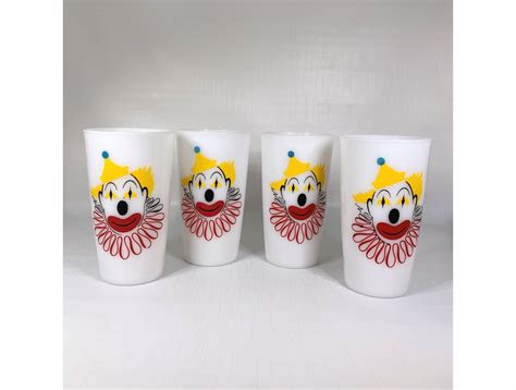 Set Of 4 Vintage 1950s Mid Century Modern Hazel Atlas Milk Glass Clown