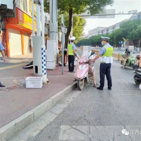 永新交警开展“一盔一带”宣传整治成效显著头盔安全带永新县